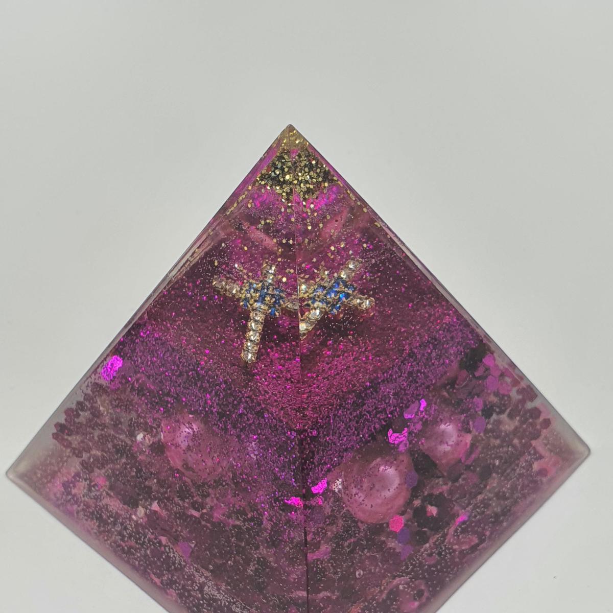 Workshop Workshop epoxy/resin art piramide/orgonite - Amersfoort | Cursussen-en-workshops.nl